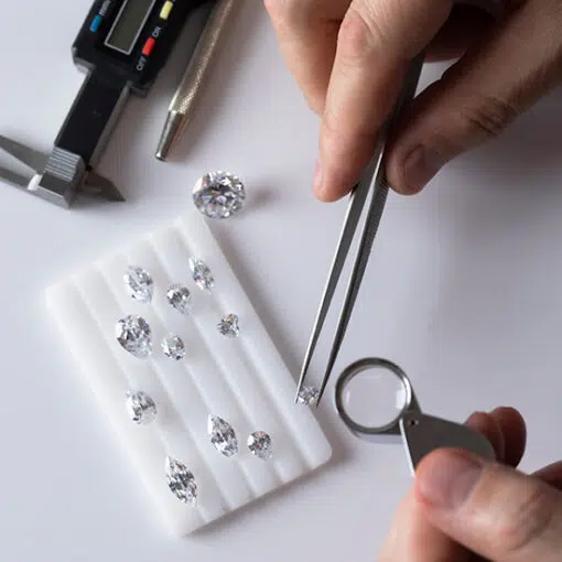 How It Works: Creating an Engagement Ring Online | Simply Diamonds